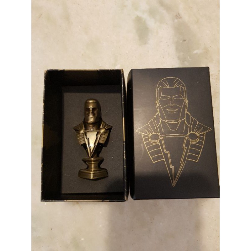 Mini busto DC comics Shazam #18 | Shopee Brasil