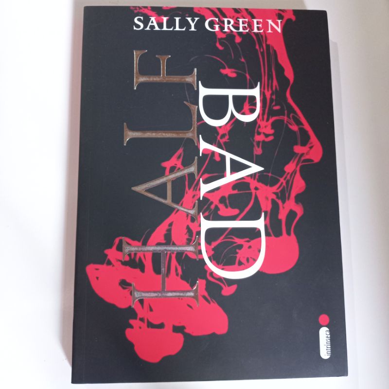 Livro - Half Bad - Sally Green | Shopee Brasil