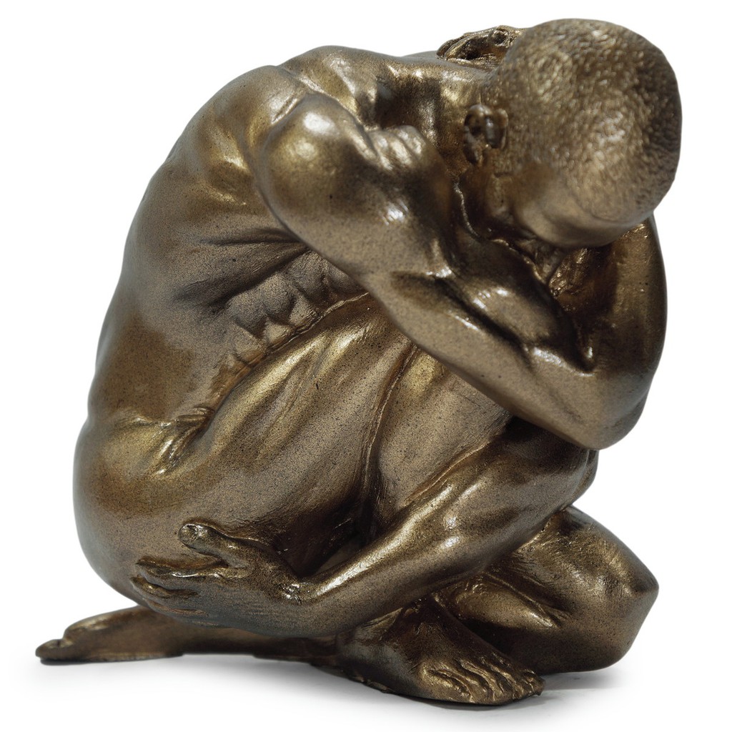 Imagem Escultura de Homem Agachado Pensativo de Resina Cores | Shopee ...