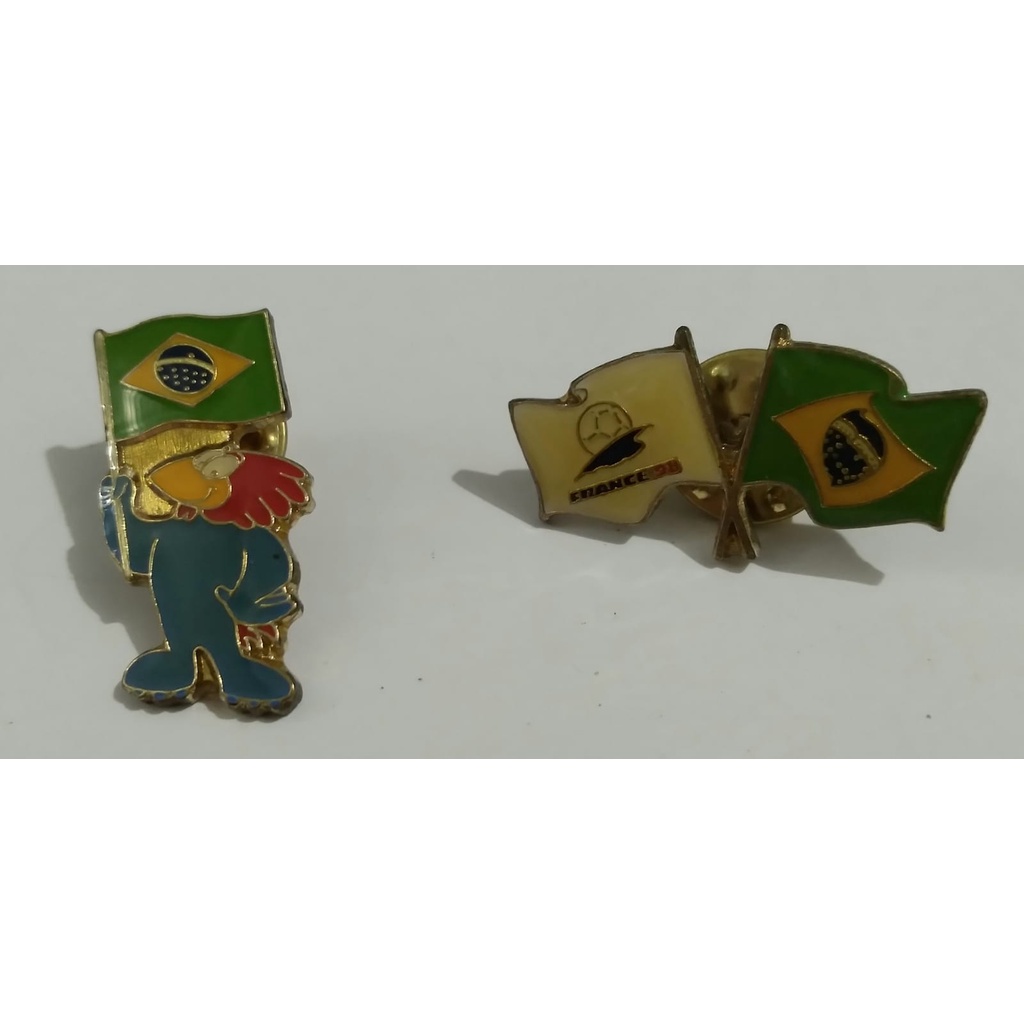 2 pins Copa do Mundo de Futebol - França 1998 - Mascote e Bandeira do ...