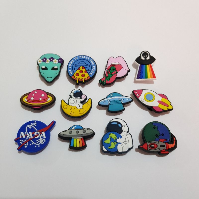Pins/Jibbitz para Crocs Astronauta Espaçonave NASA Foguete Planeta Nave ...