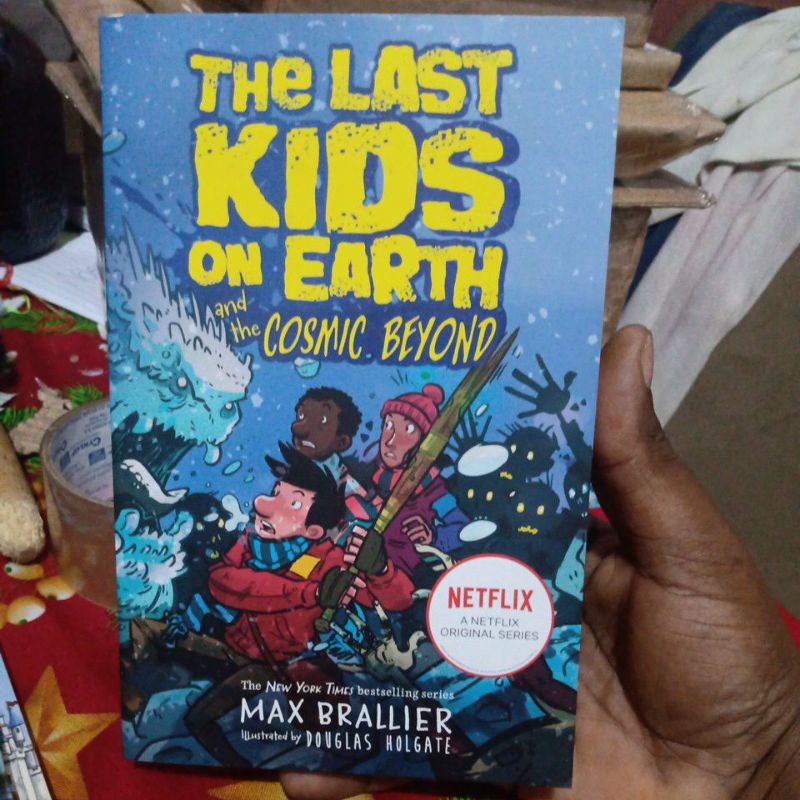Livro - The Last Kids on Earth and The Cosmic Beyond - Max Brallier ...