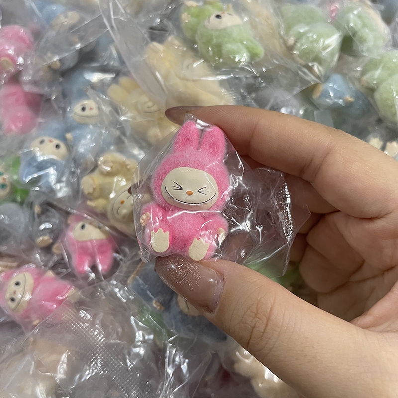 MIni LABUBU V2 Ação Figura Brinquedos De Pelúcia (NO Pop Mart) | Shopee ...