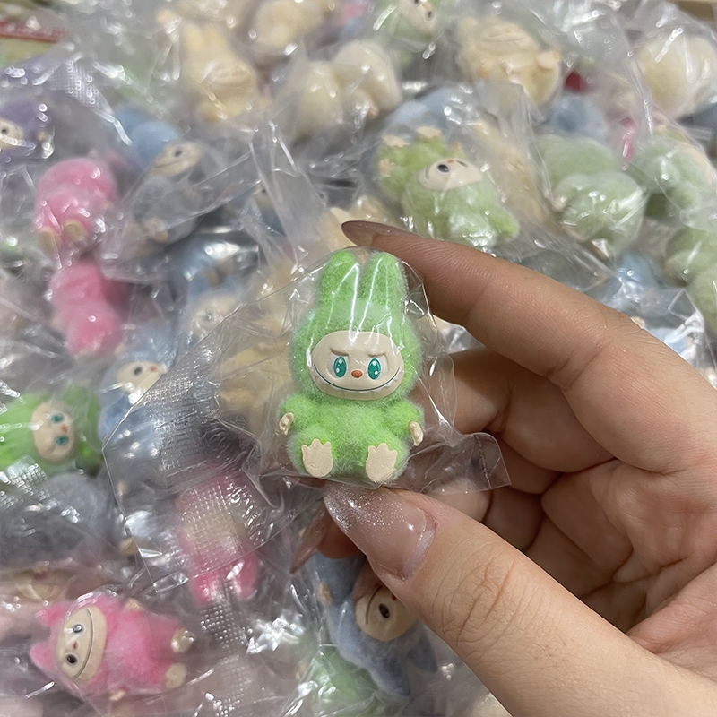 MIni LABUBU V2 Ação Figura Brinquedos De Pelúcia (NO Pop Mart) | Shopee ...