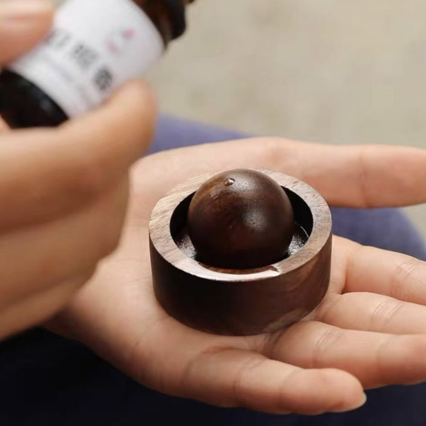 Wooden essential oil diffuser, black walnut scent, 100% natural ...