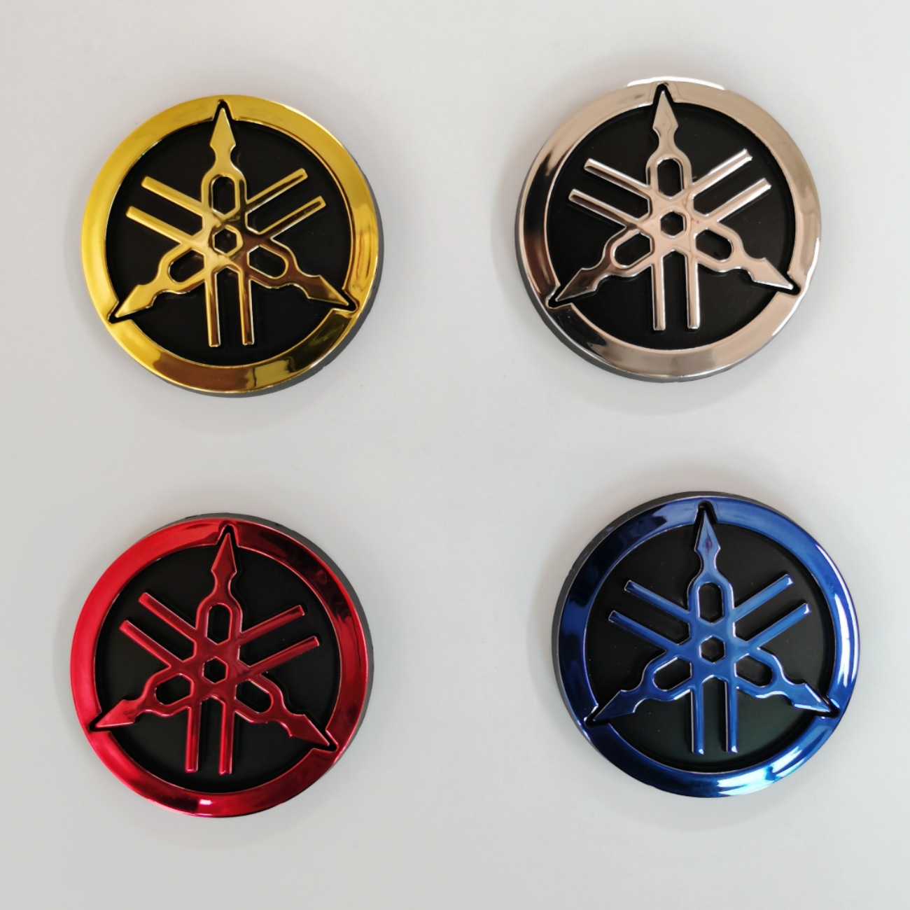 Autocolantes Originais Com O Logotipo Redondo Do Emblema YAMAHA 3D 48mm ...