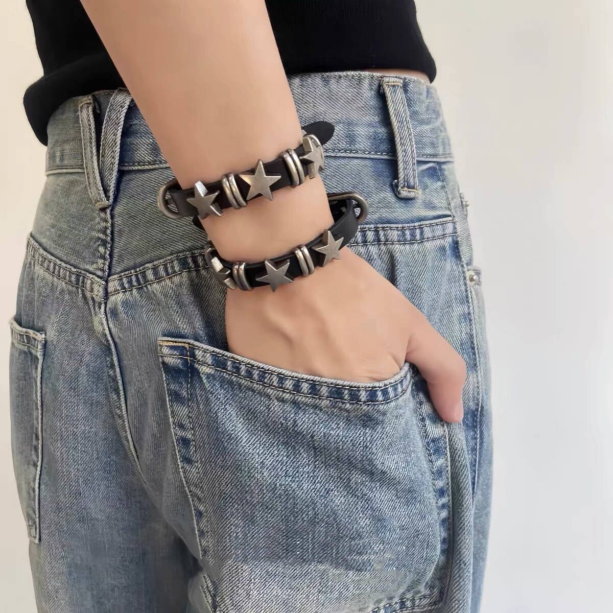 Pulseira Eddie Star Punk – Punho Unissex Em Liga E Couro , Joia Gótica ...