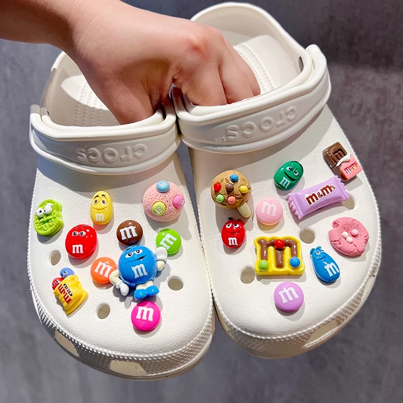 Jibbit para croc Fivela de sapato DIY com decoração de M&M dos desenhos ...