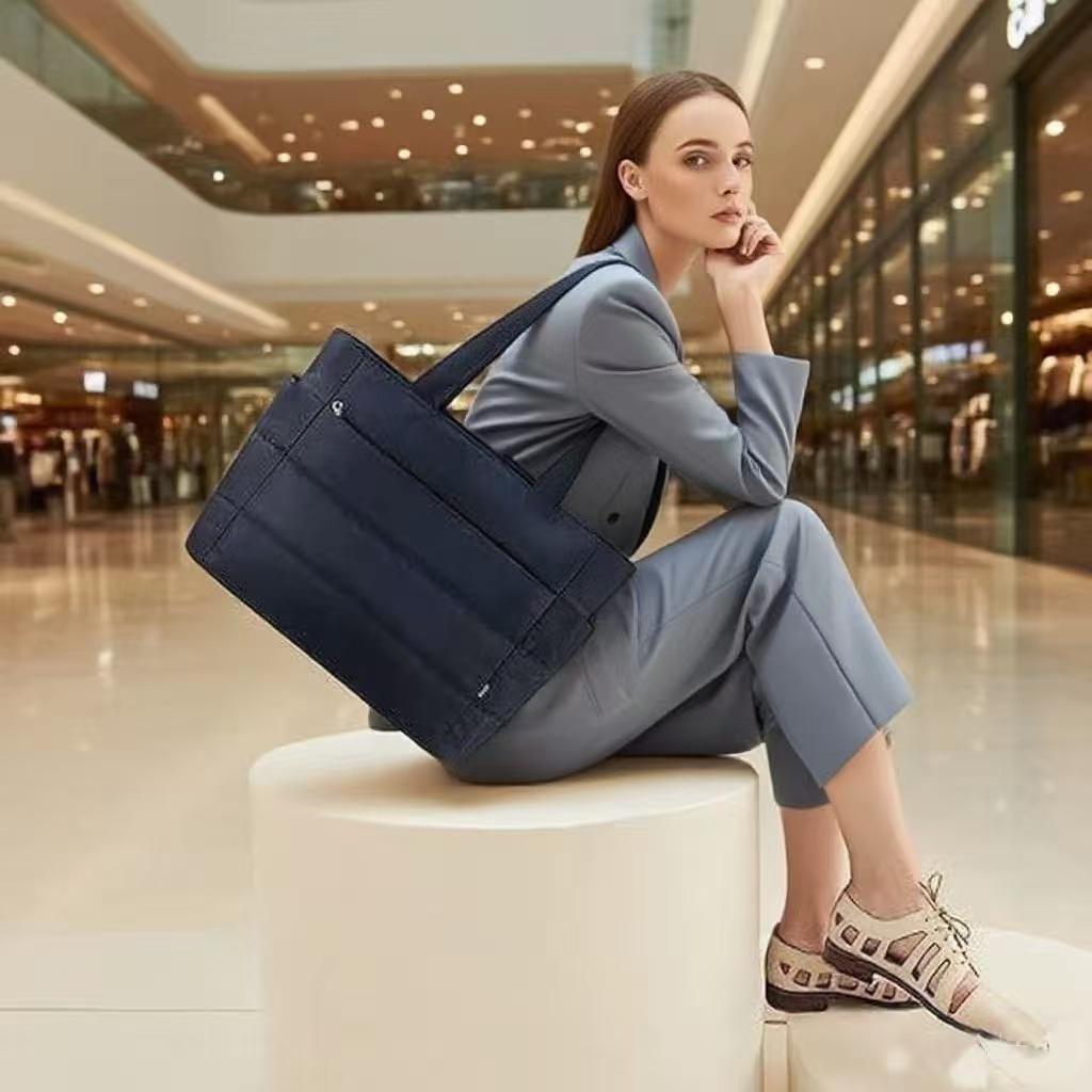 Bolsa Tote Macia e Fofinha para Mulheres – Bolsa Leve de Ombro com ...