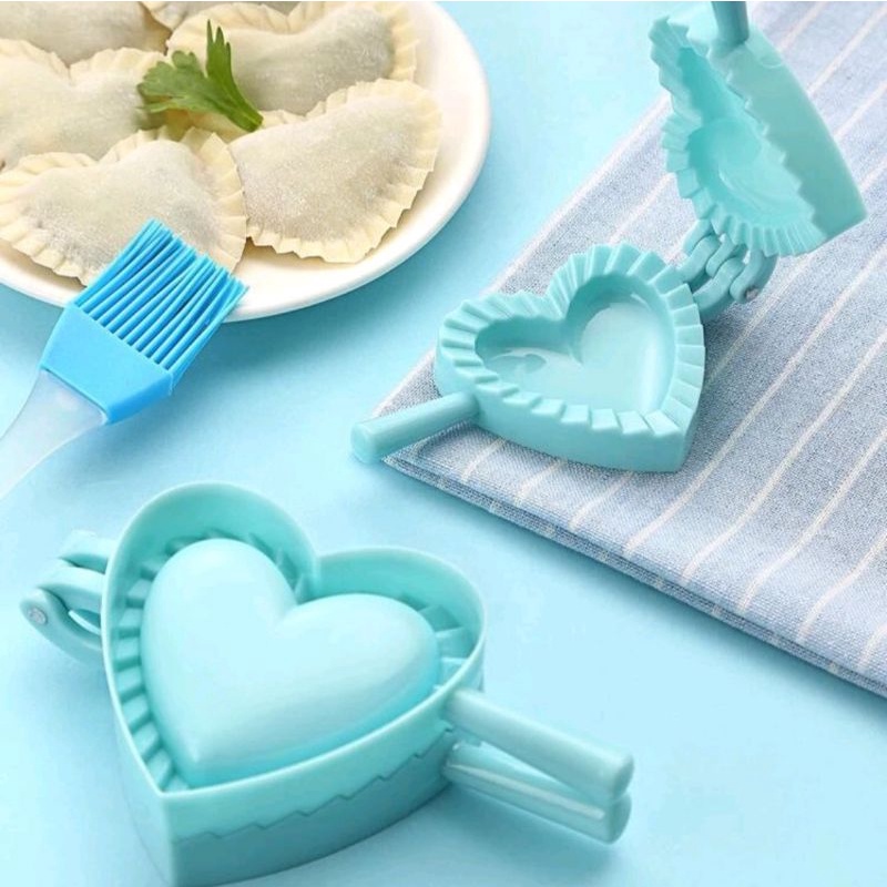 Molde para mini pastel em formato de coração. | Shopee Brasil