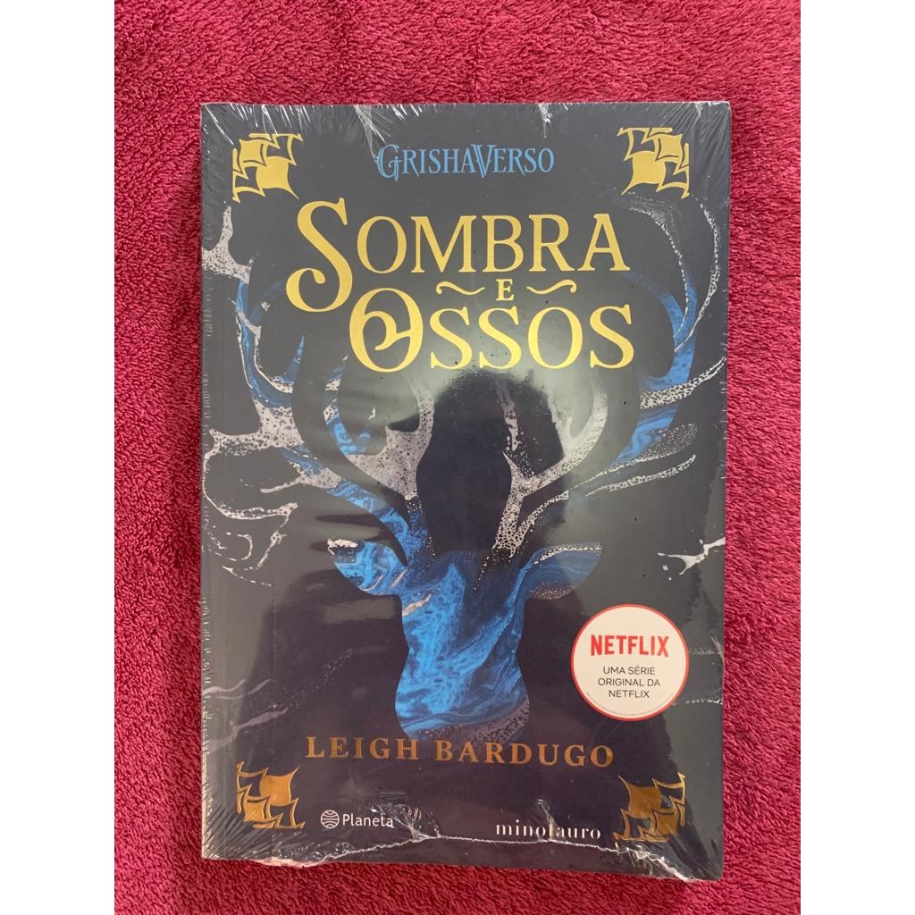 Livro "Sombra e Ossos" (Leigh Bardugo) | Shopee Brasil