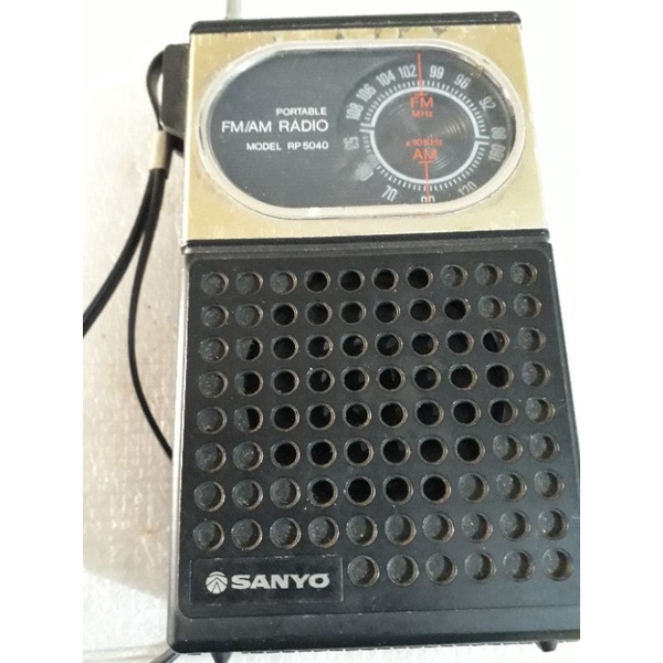 Radio Sanyo Rp 5040 Am Fm Funciona Ok Usado | Shopee Brasil