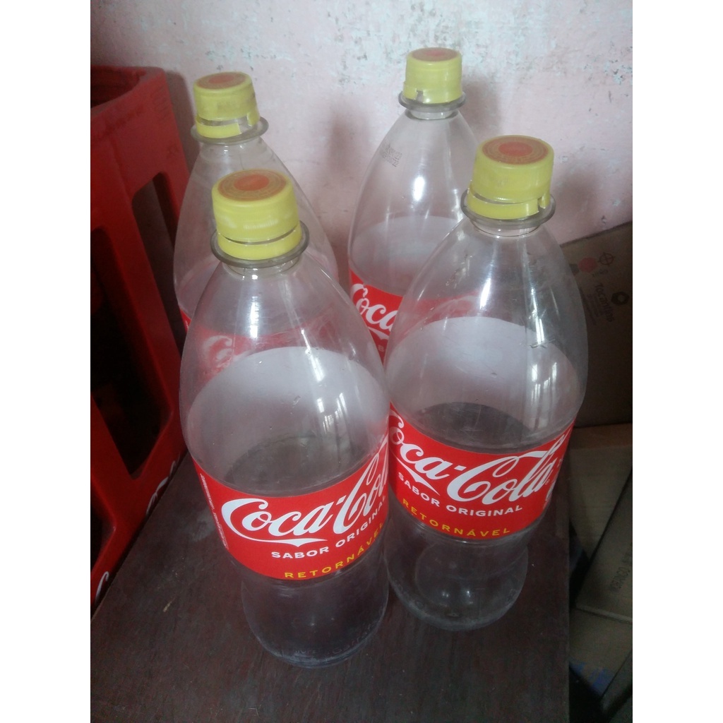 Kit Com 4 Garrafas Pet Retornavel, Vazia De Coca Cola 2 Litros Para Uso Comercial | Shopee Brasil