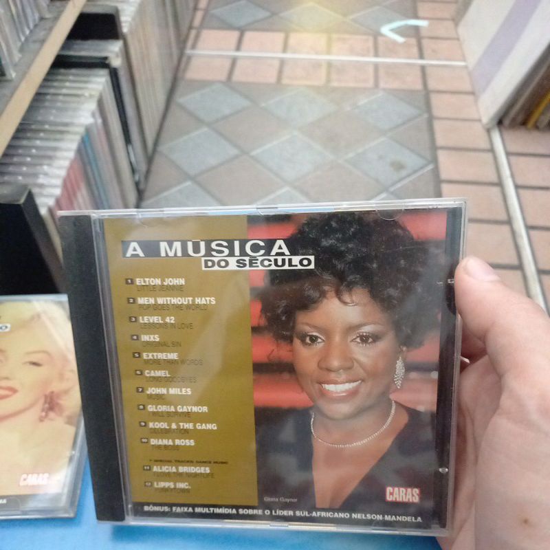 cd coleção A música do século - vol 32( Elton John, John Miles, Diana ...