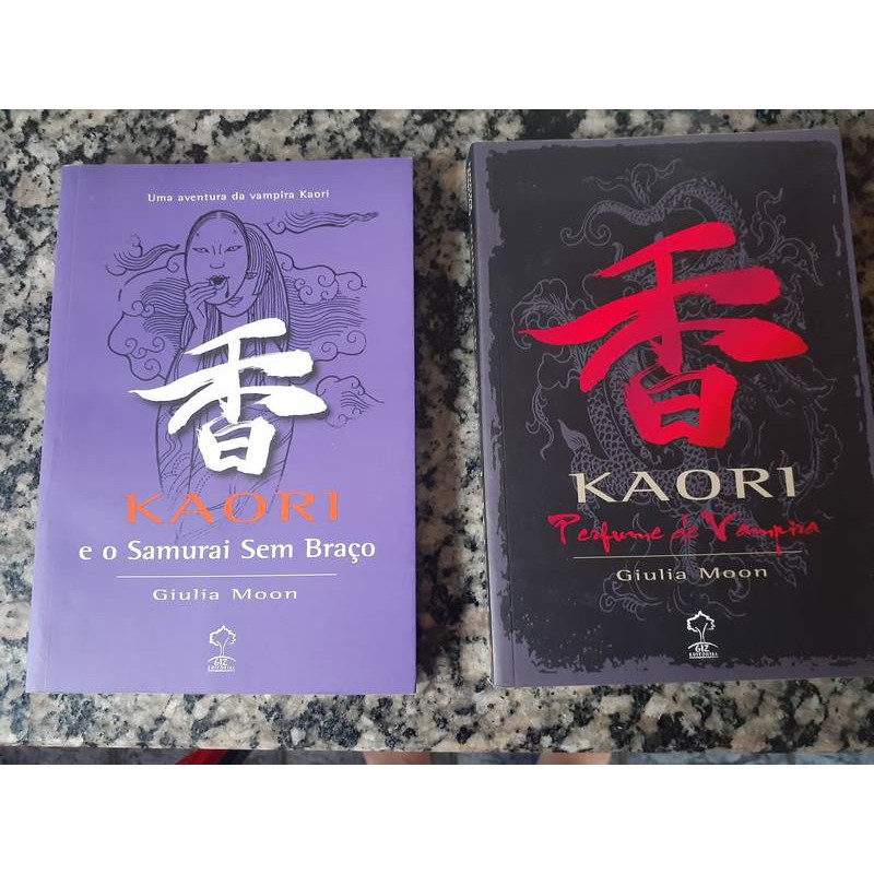 Livros Giulia Moon - Kaori perfume de vampira e samurai sem braço ...