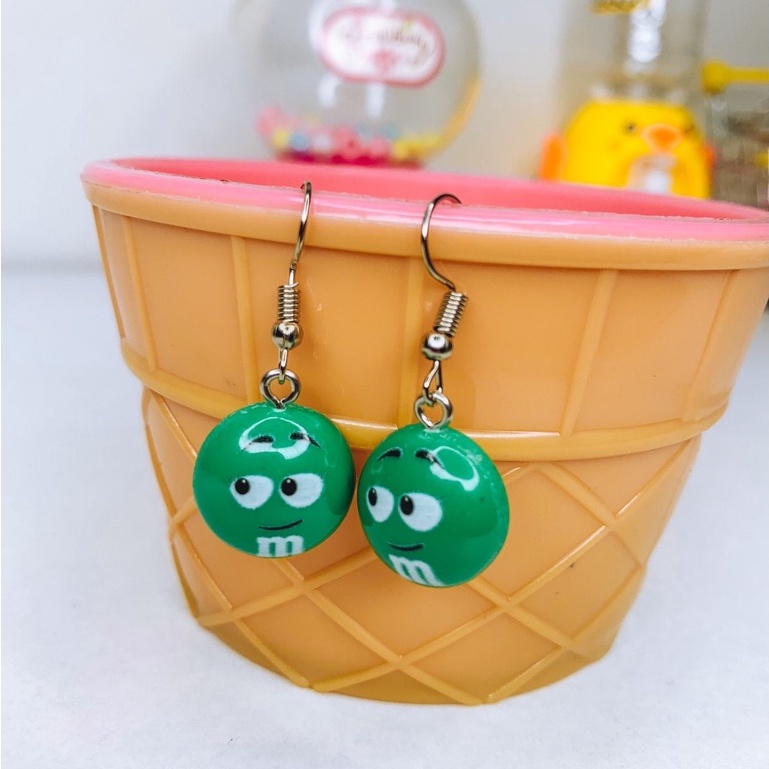 Brinco M&M aesthetic kawaii | Shopee Brasil
