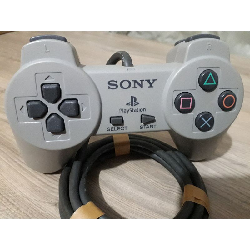 Controle original de Ps1 em excelente estado e funcionando todos os ...