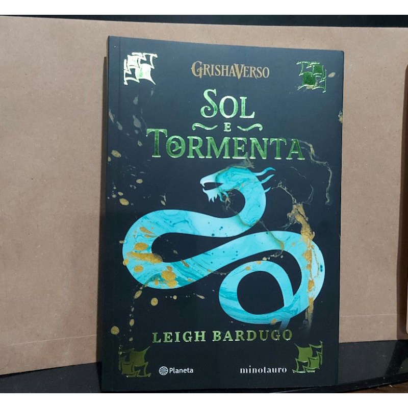 Sol e Tormenta (vol. 2 da Trilogia Sombra e Ossos) – Leigh Bardugo | Shopee Brasil