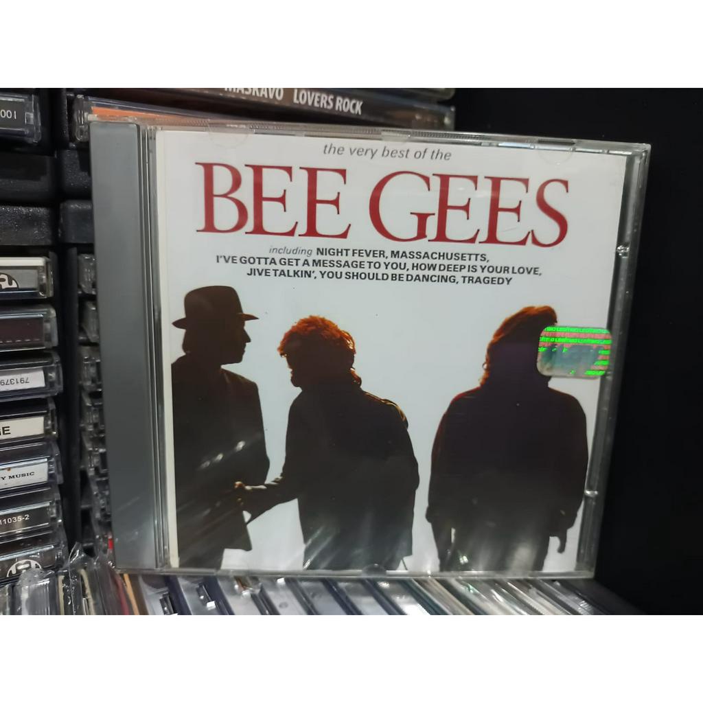 CD Bee Gees – The Very Best Of The Bee Gees (MILLENNIUM) | Shopee Brasil