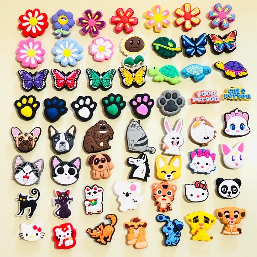 Pin Jibbitz de Crocs e Babuches Flor Gatos Rei Leao Borboletas Pets ...
