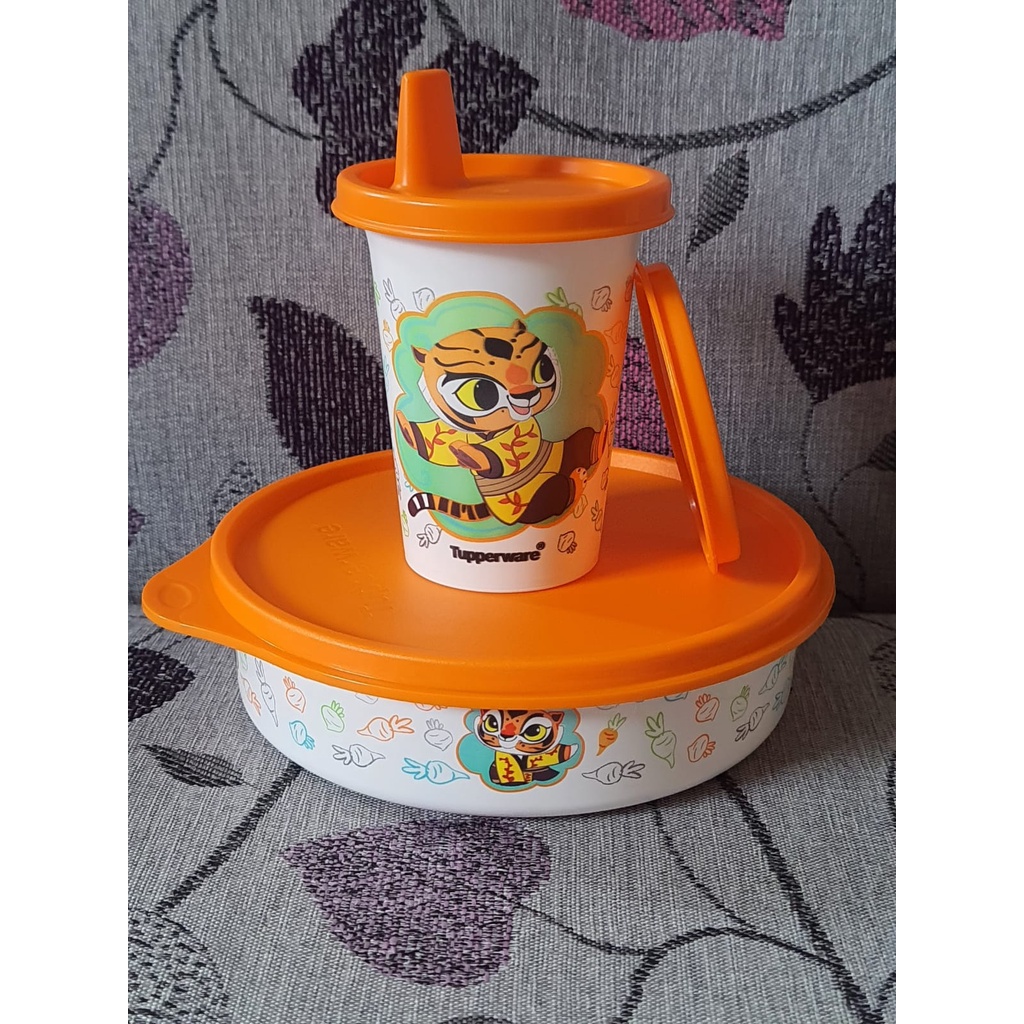 Tupperware Pratinho Kung Fu Panda 500ml e o Copinho com Bico Kung Fu ...