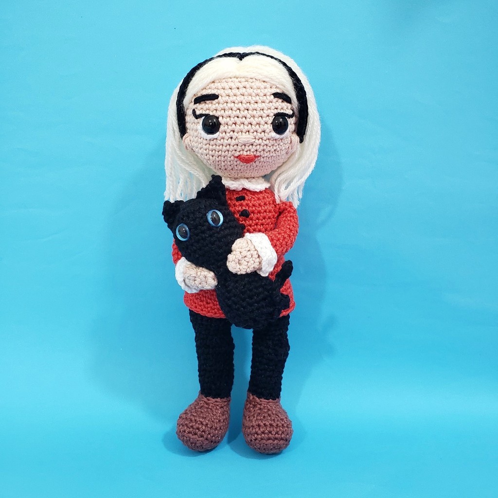 BONECA SABRINA SPELLMAN SALEM AMIGURUMI | Shopee Brasil