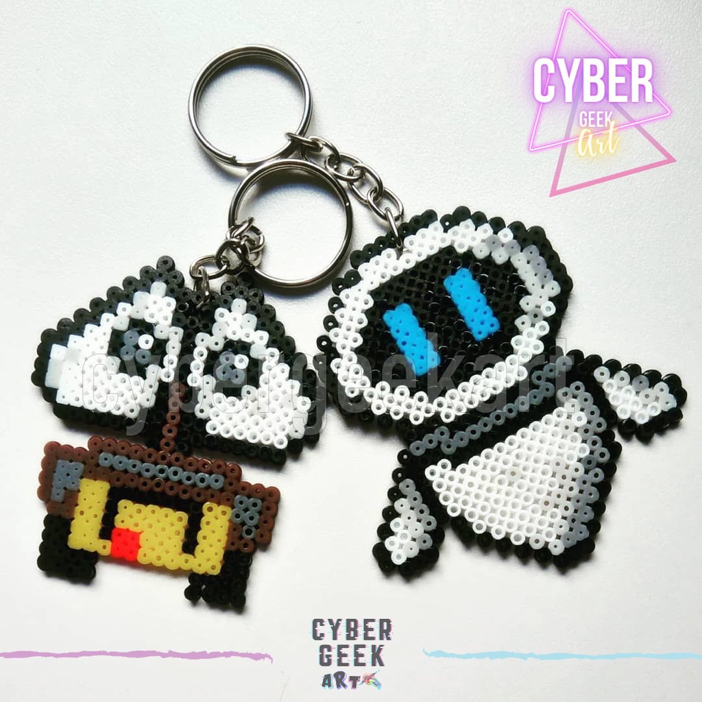Chaveiro Wall-e e Eva (Pixel Art/Perler beads) | Shopee Brasil
