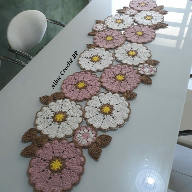 Caminho de Mesa Flores de Crochê - Trilho de Mesa Flores de Croche | Shopee Brasil