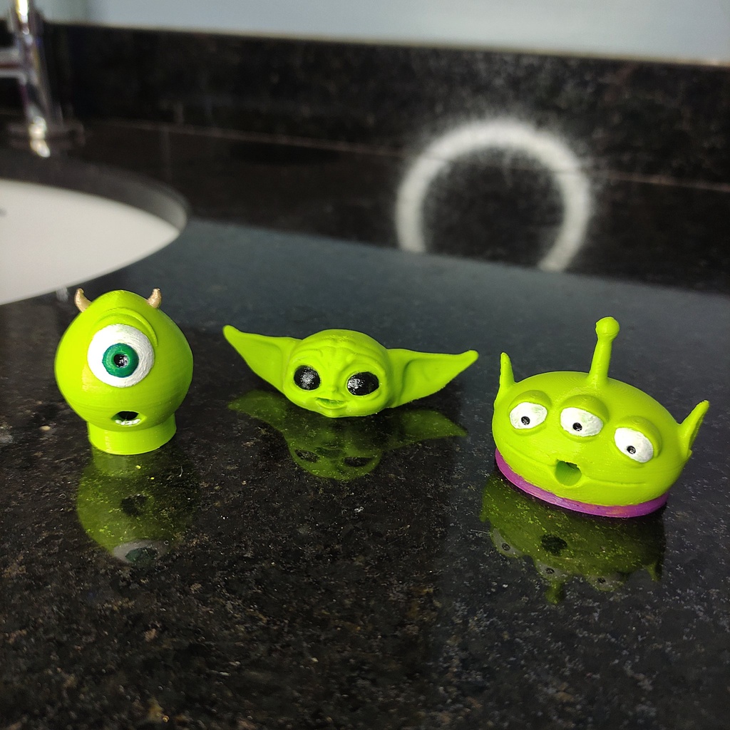 Kit Tampas de Pasta de dente Disney | Baby Yoda, Mike Wazowski e Toy ...