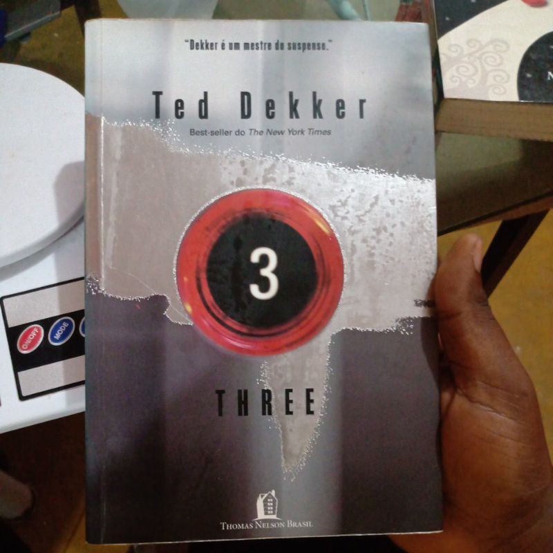Livro - Three - Ted Dekker | Shopee Brasil