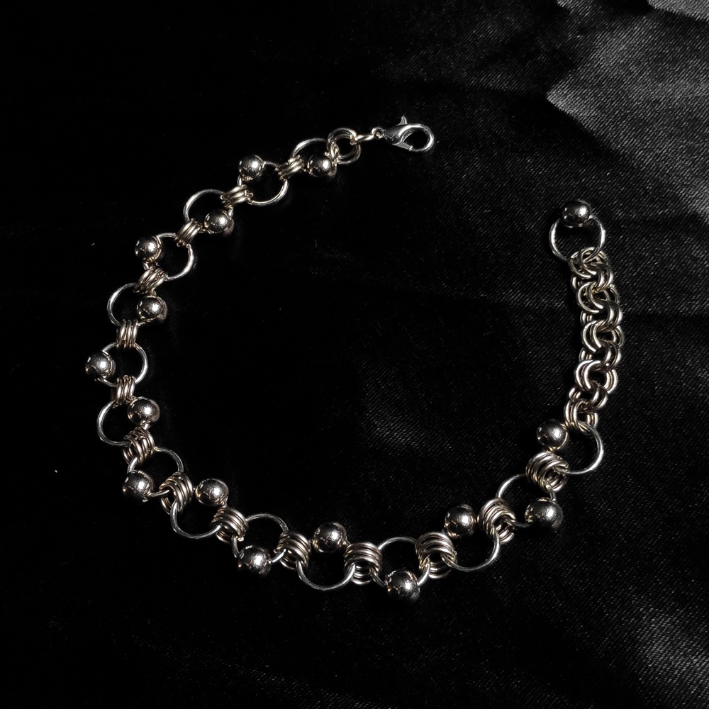Pulseira Asymmetrical Armor | Shopee Brasil