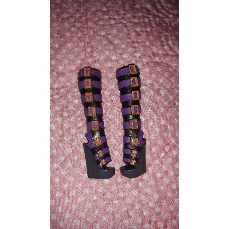 Botas Clawdeen Wolf Monster High (wave 1) | Shopee Brasil