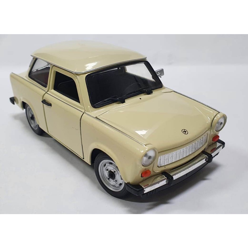 1/24 Miniatura Trabant 601 1965 Carrinho ferro coleção Welly Novo 15cm ...