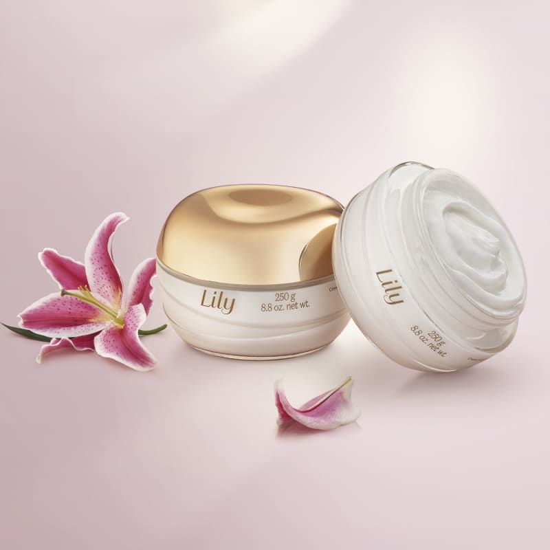 Creme Acetinado Hidratante Desodorante Corporal Lily 250g | Shopee Brasil