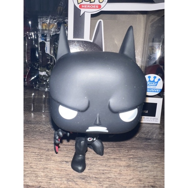 Funko pop Batman Beyond: Batman #415 (CAIXA BEM AMASSADA) | Shopee Brasil