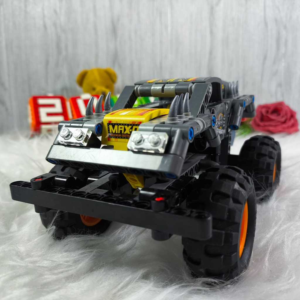 Lego MOC Technic Max-D Monstro Jam 2 42119 . Motor Pullback original ...