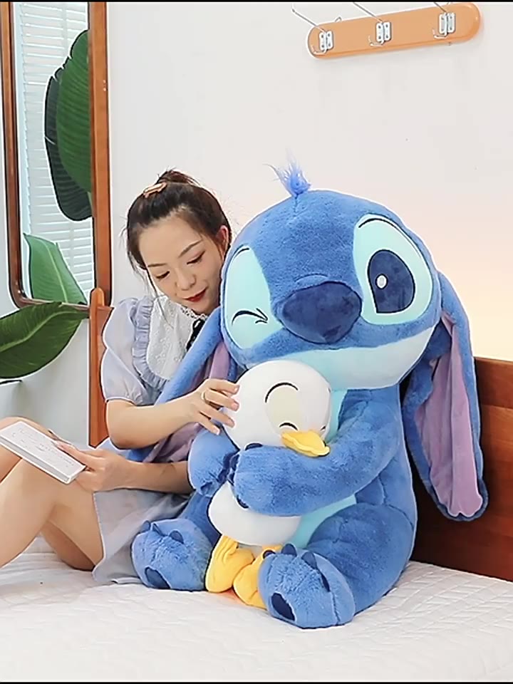 Boneca Lilo & Stitch Costura Segurando O Pato Donald Costurando ...