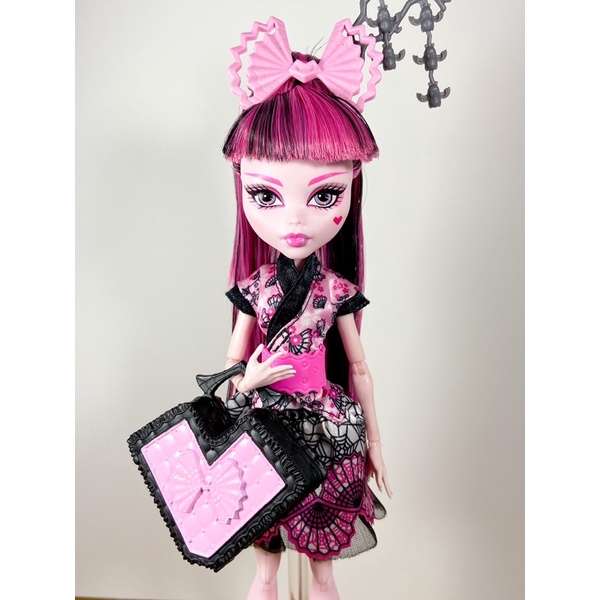 boneca monster high Draculaura (stand não incluso) | Shopee Brasil