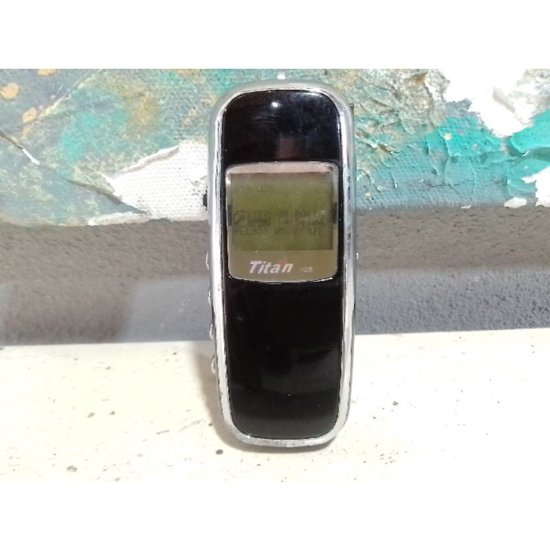 Mini Rádio Gravado digital - MP3 Titan 1gb | Shopee Brasil