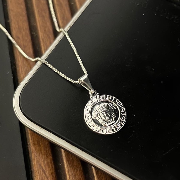 Correntinha + Pingente Medusa Prata 925 Folheada Masculina (Envio em ...