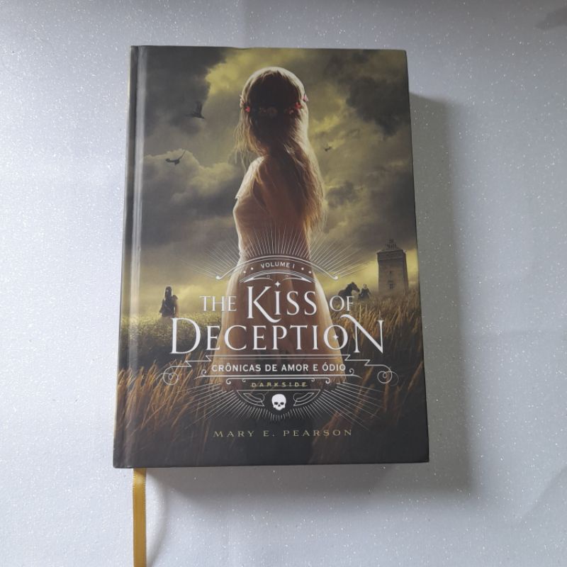 Livro: The kiss of Deception - Crônicas de Amor e Ódio. | Shopee Brasil