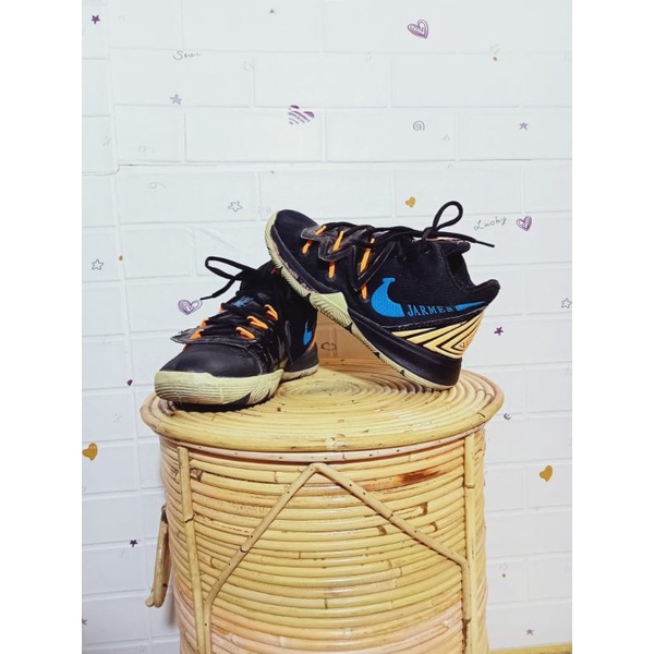 Nike Kyrie Jarmes PL171022 | Shopee Brasil