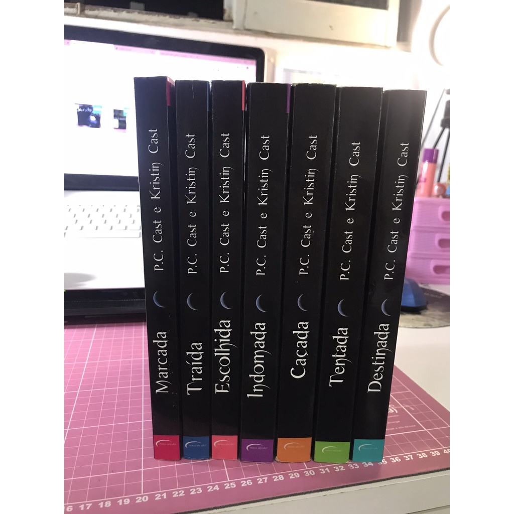 Serie House Of Night, P.C. Cast & Kristin Cast (7 livros) - Escorrega o ...