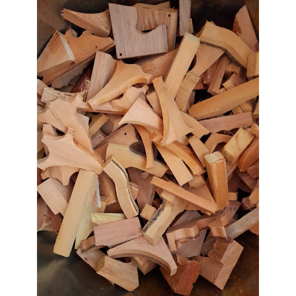 Lascas Lenha Madeira Maçiça Defumação Churrasco 12 Kilo | Shopee Brasil