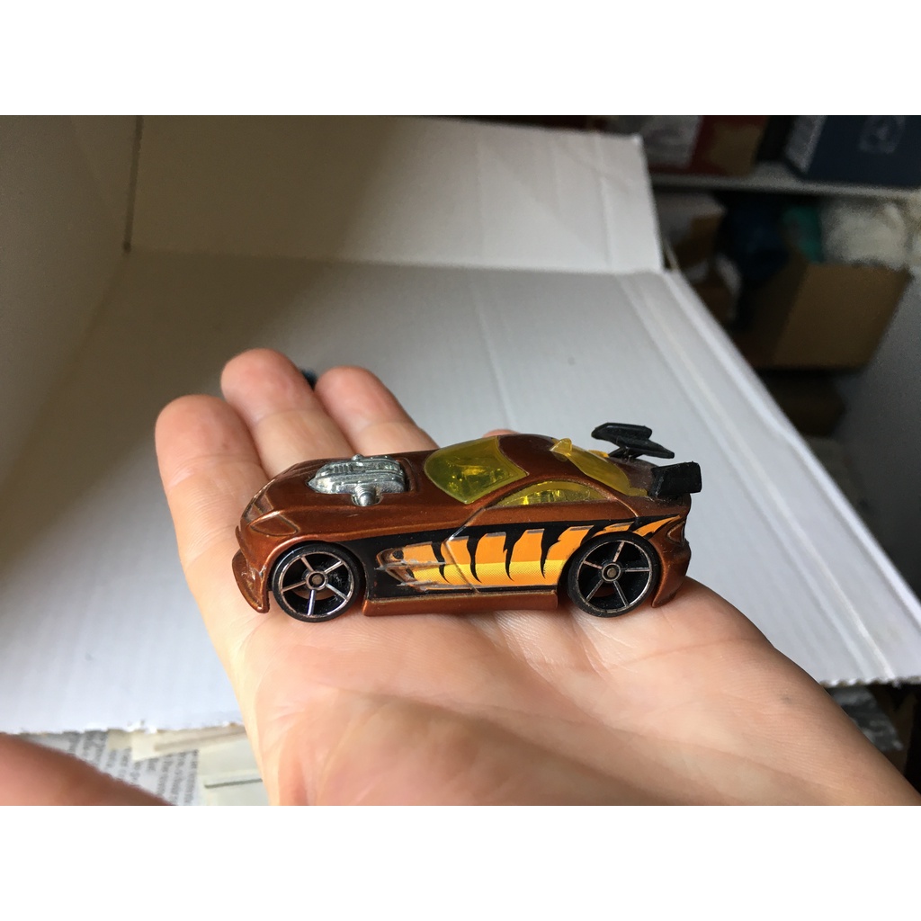 dupla Hot Wheels serie Tooned Mercy Breaker tunado exclusive pack ...