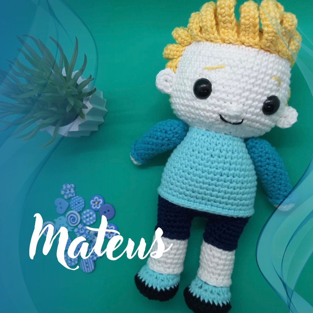 Boneco em amigurumi mini mim Mateus | Shopee Brasil