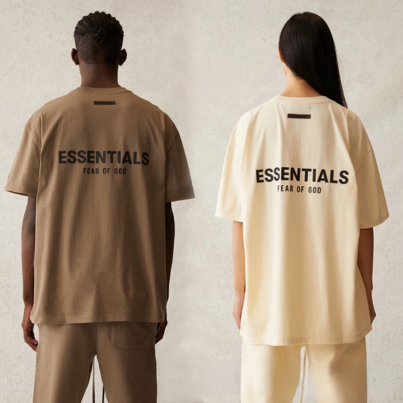 ESSENTIALS FG Loose Cotton Moss Taupe Camiseta Manga Curta FEAR OF GOD ...