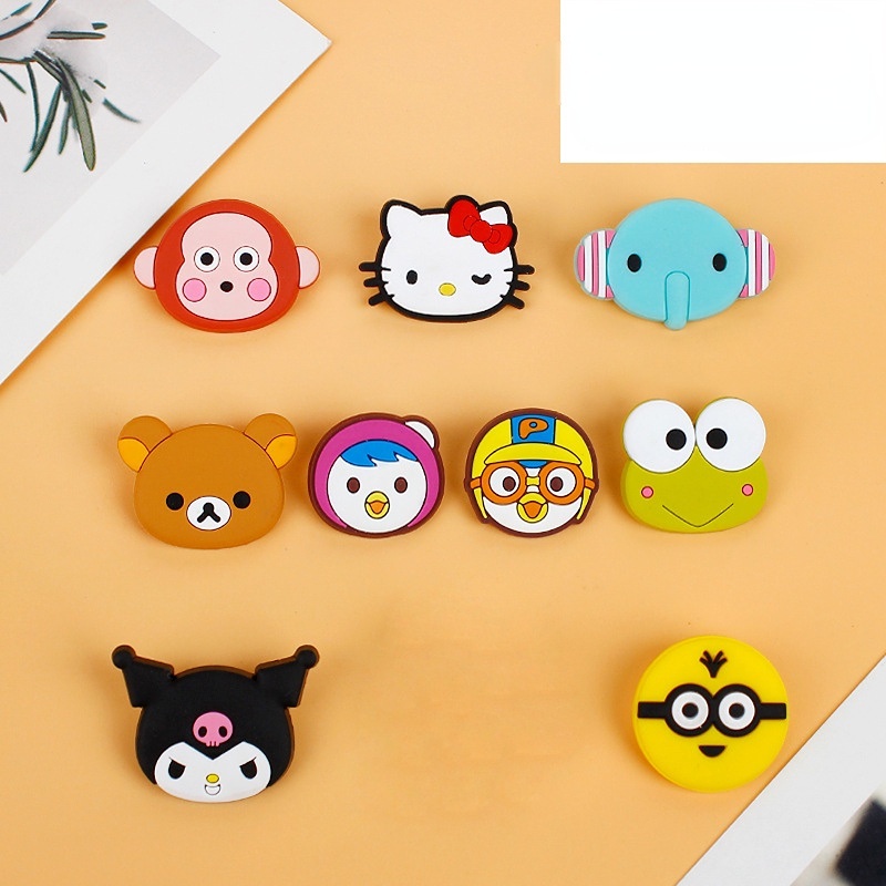 Desenho Animado Kuromi Bear Croc Jibbits Pikachu Doraemon Jibitz Crocs ...