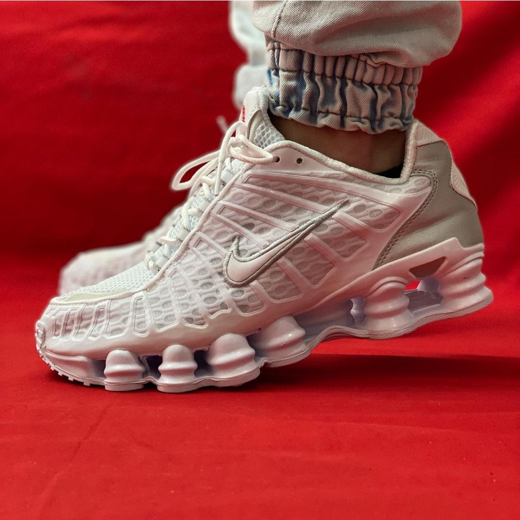 Nike Shox 12 molas Branco e Prata Reflexiva | Shopee Brasil
