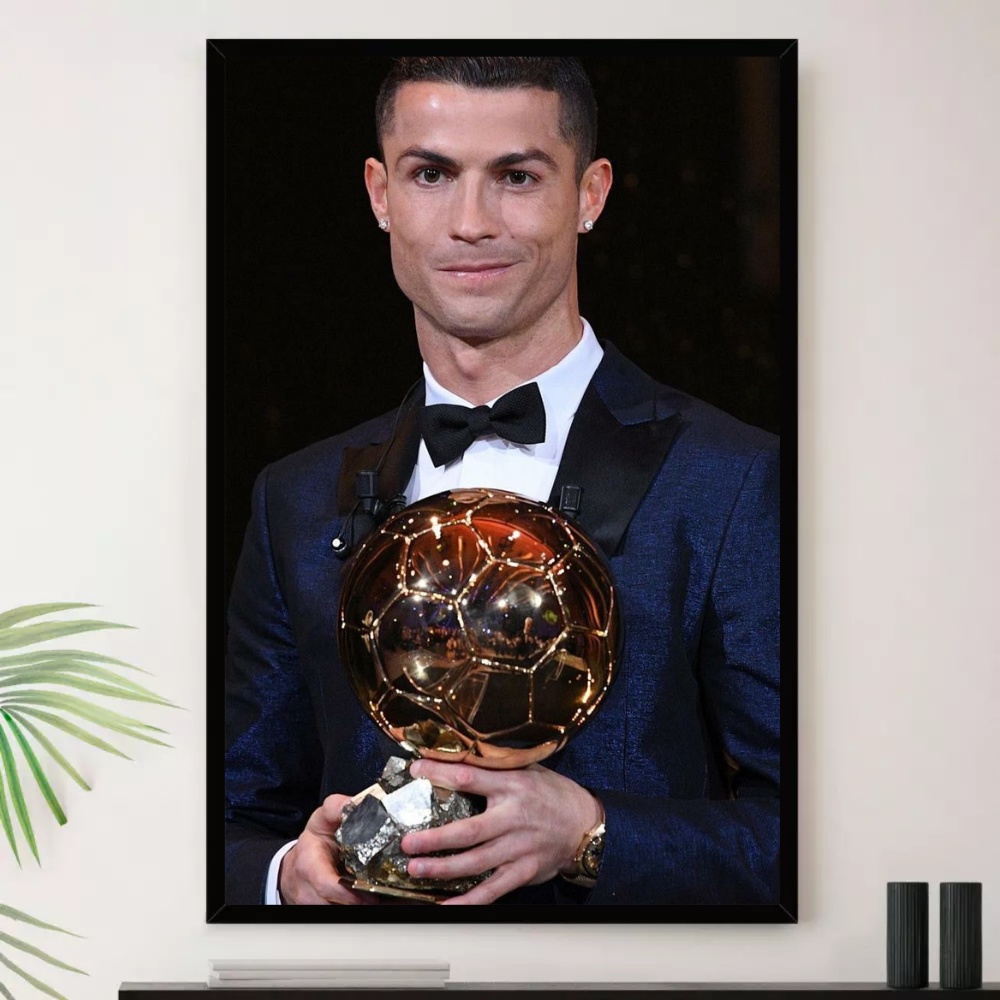 Quadro Cr7 Melhor Do Mundo Bola Ouro Decorativo A3 35x45cm | Shopee Brasil